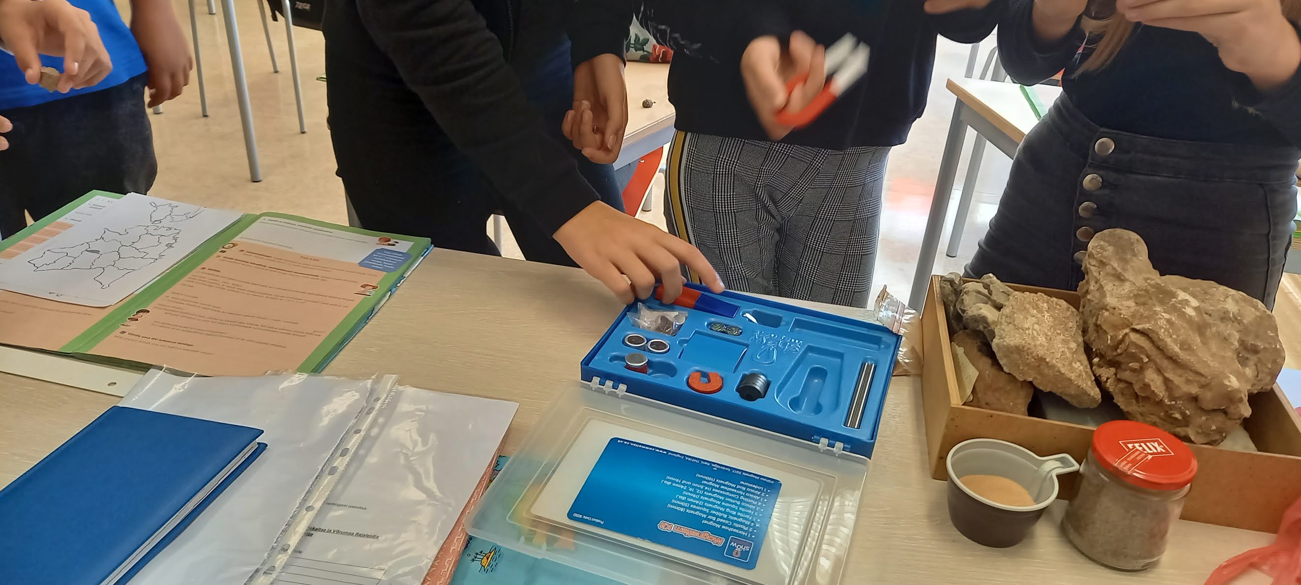 Loodusteaduste Koda: AG Maakoor koosneb kivimitest 6. klass 7.09.20