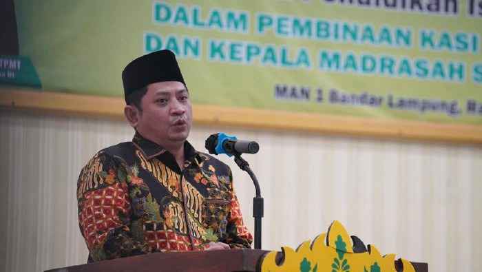 Kemenag Salurkan 3,8 Juta Bantuan Paket Data PJJ untuk Tahap I - AKOENK '97 Kemenag Salurkan 3,8 Juta Bantuan Paket Data PJJ untuk Tahap I - AKOENK '97
