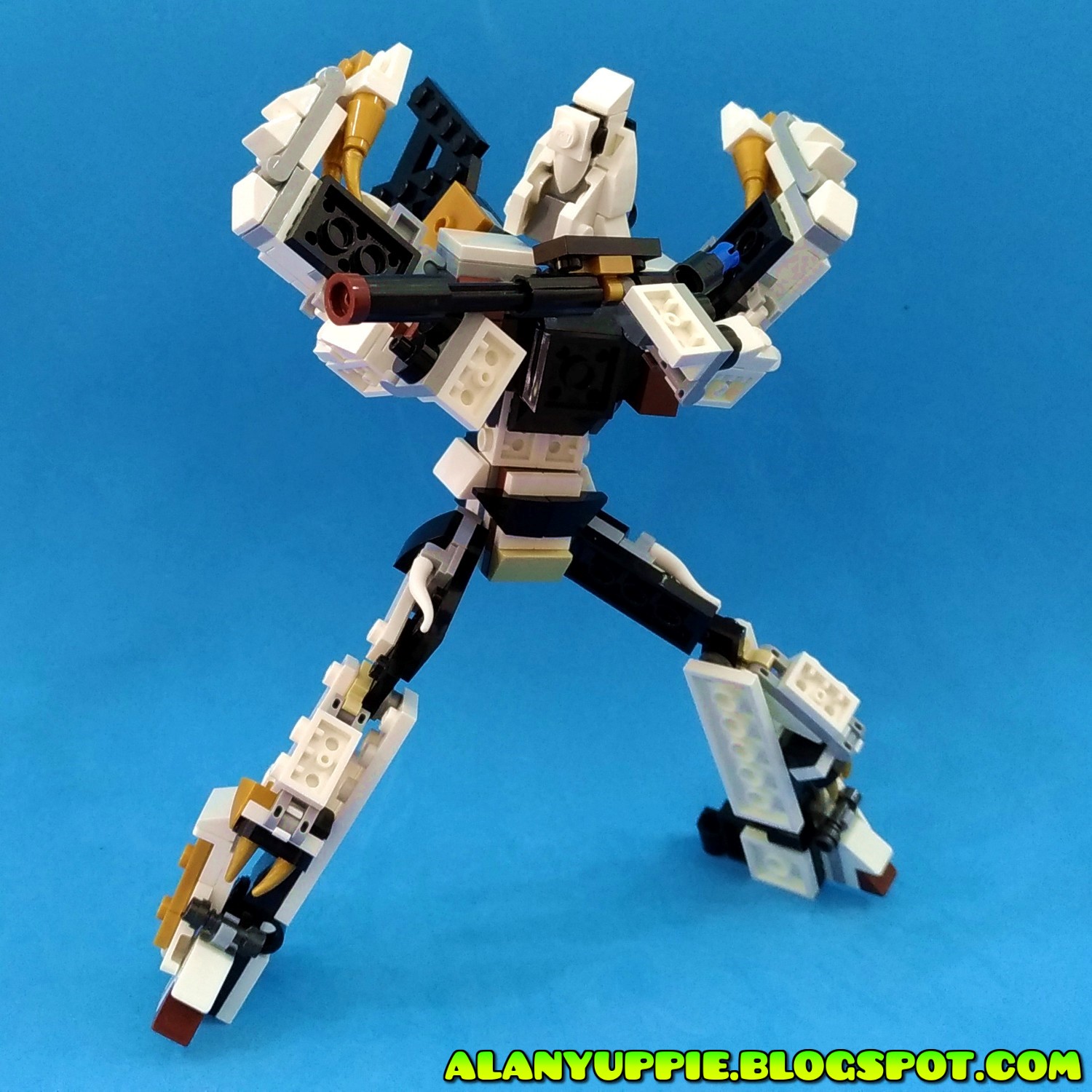 Alanyuppie's LEGO Transformers: Video Tutorial: Transformer White Lion ...