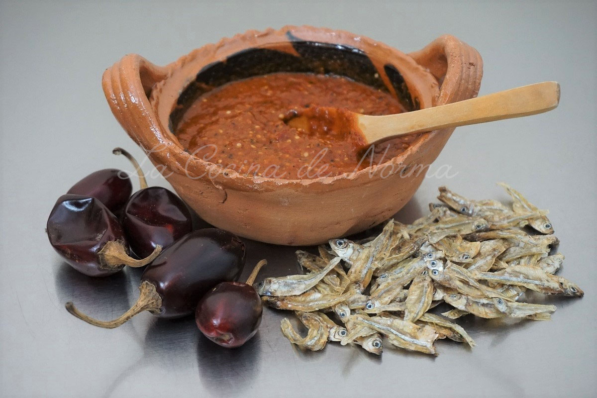 SALSA DE CHILES CATARINOS Y CHARALES - La Cocina de Norma
