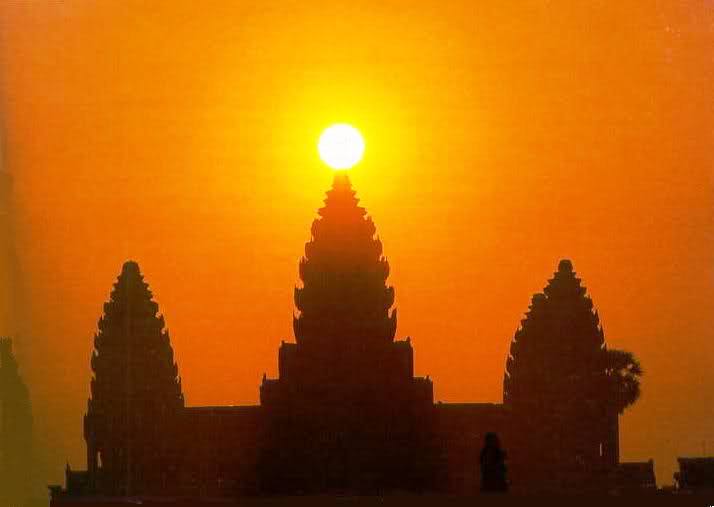 GOLDEN ANGKOR WAT, SIEM REAP, KINGDOM OF CAMBODIA - CAMBODIA