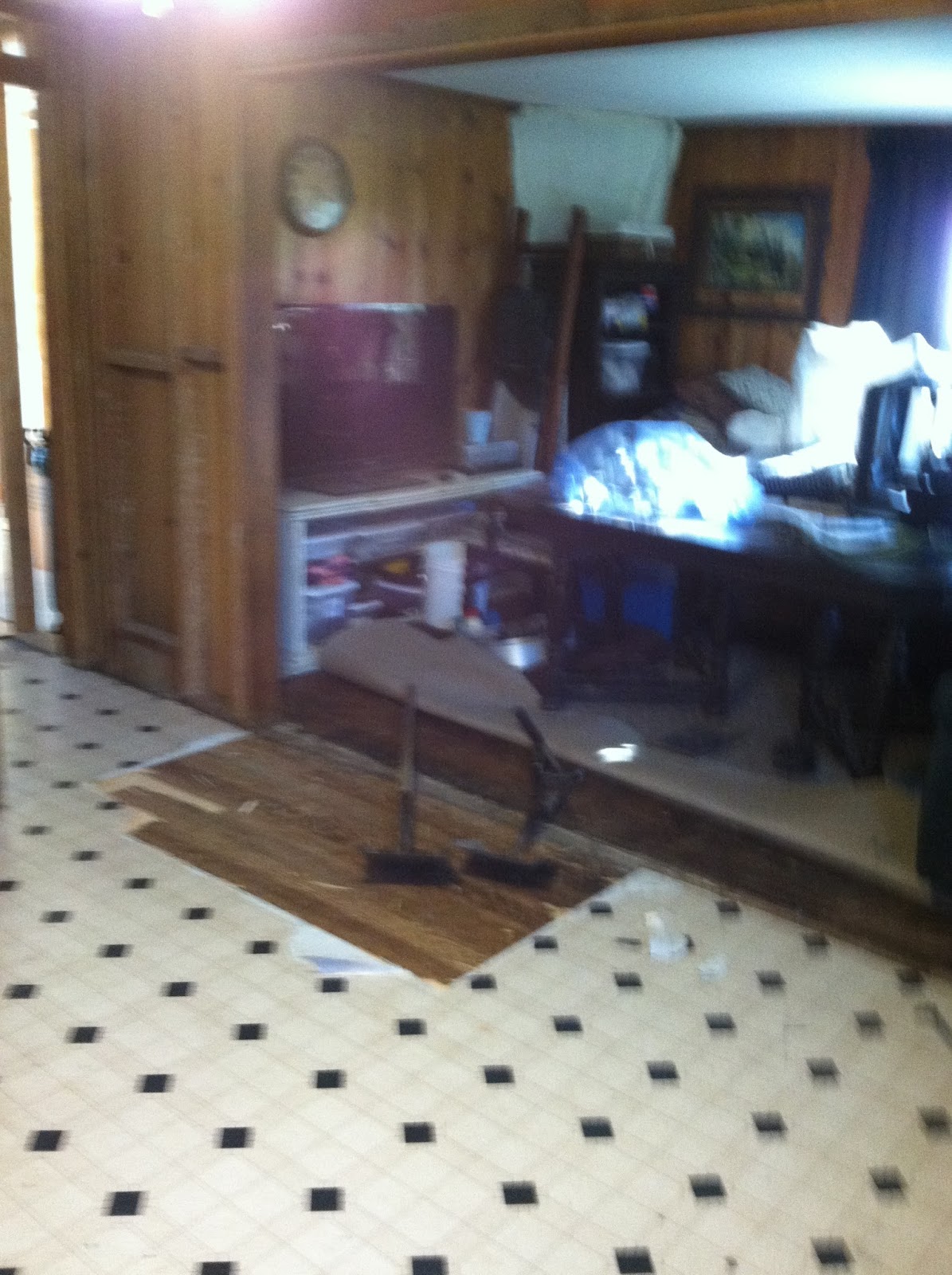 Somethin' Salvaged: Floor problems!