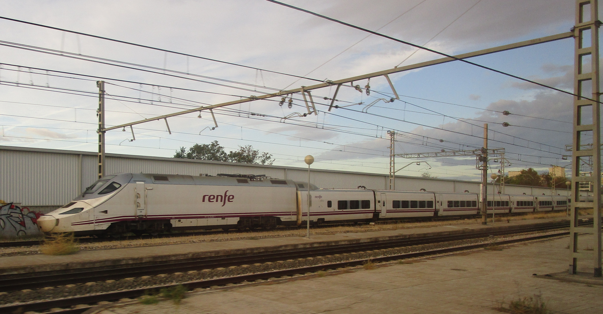 Unos cuantos trenes: FOTOGRAFÍAS --- Serie 130