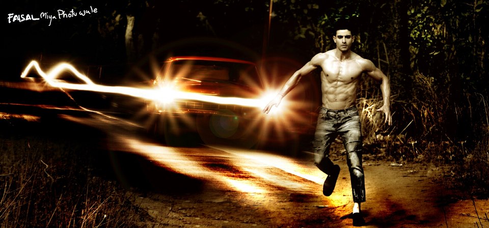 Shirtless Bollywood Men: Gautam Rode