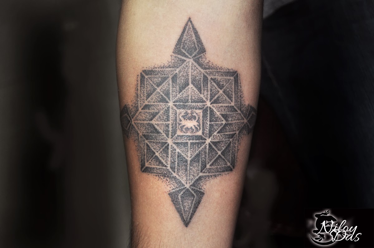 Lizard's Skin Tattoos: Dot work by Niloy Das