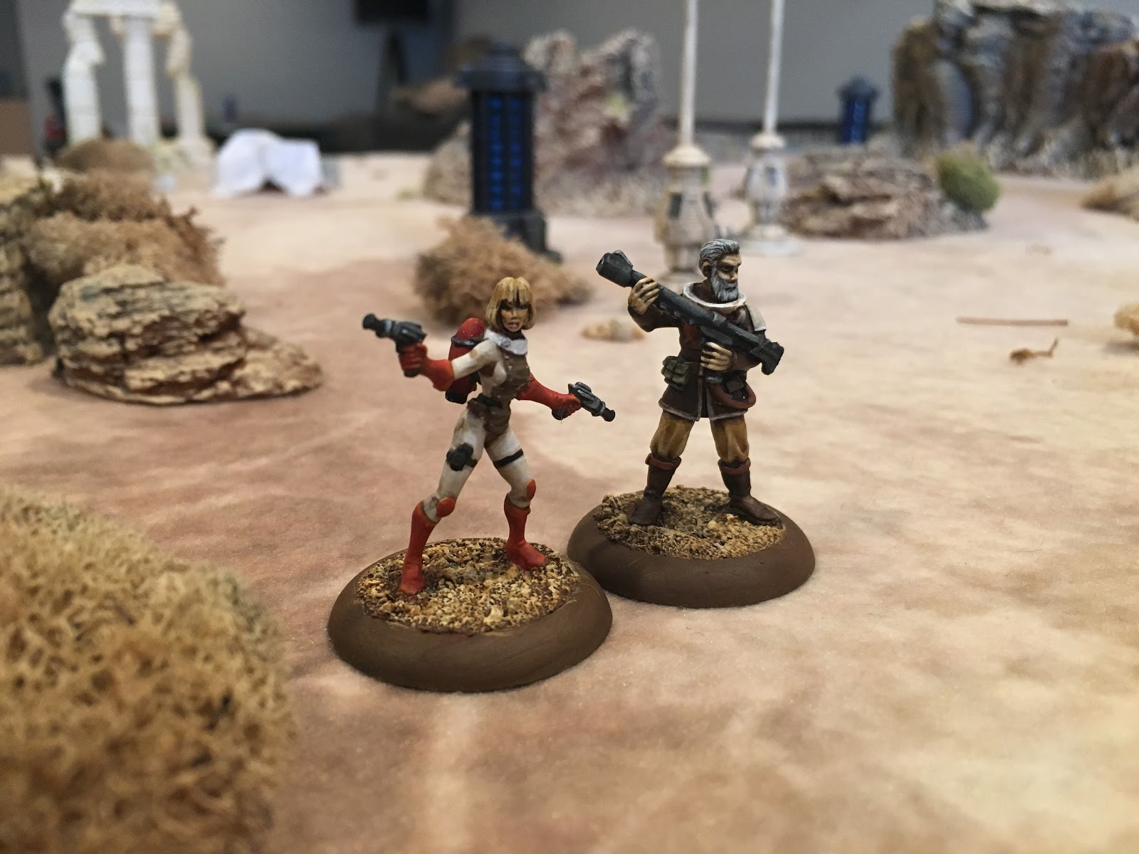 1000 Foot General: "Somebody call a doctor!" Sci Fi figures and markers