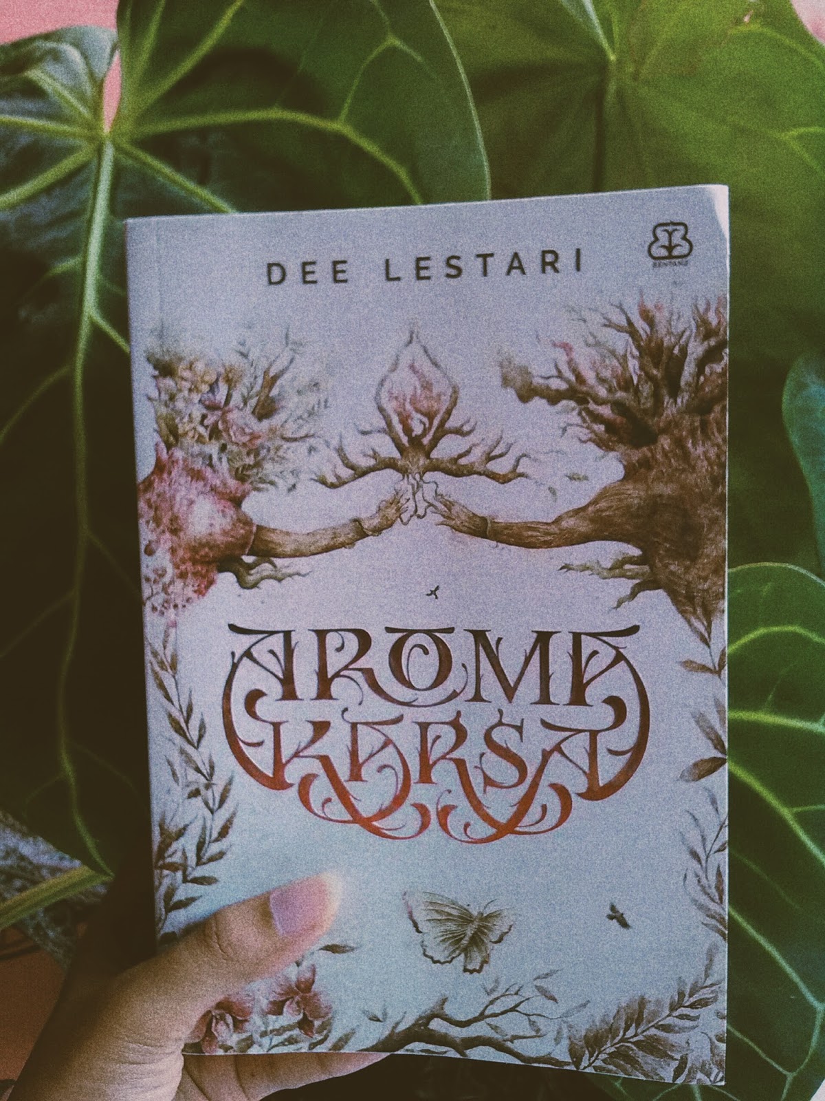 [Review Buku] “AROMA KARSA” Karya Dee Lestari