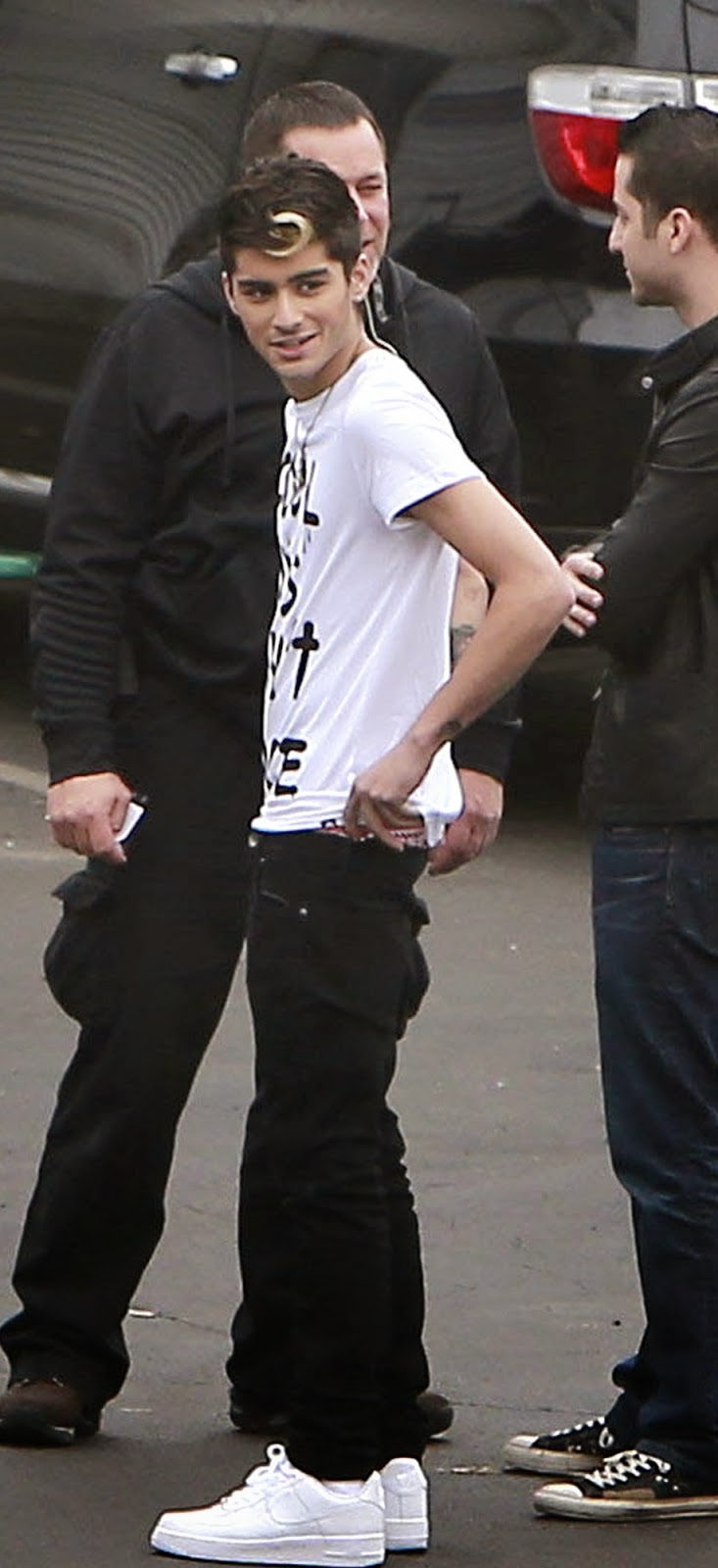 Celeb Saggers: One Direction Sagging While Playing Football