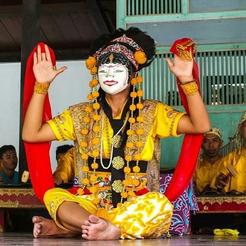 Tari Topeng Samba
