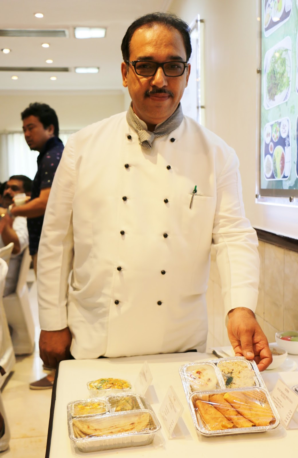 RUPALI DEAN -TRAVELLER AND FOODIE: WHAT MAKES FLYING VISTARA ON THE ...