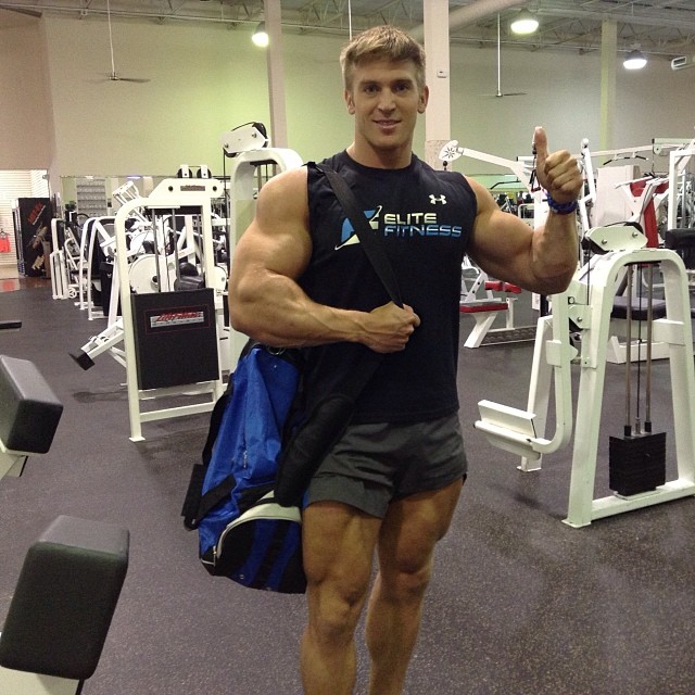 Muscle, Muscle, Muscle: Adam Charlton aka adam400m 1