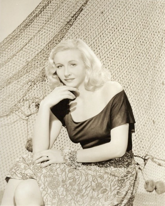 Beautiful Photos of Czech Figure Skater and Actress Vera Ralston in the ...