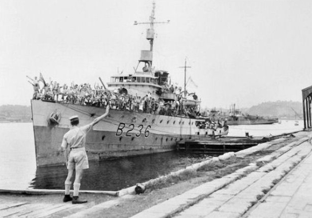 HMAS Ballarat (Pennant No. J184 / B236) named for the city of Ballarat ...