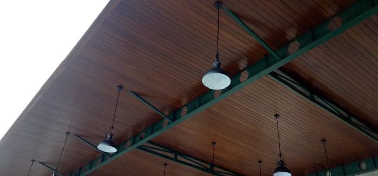 Contoh Pemasangan Lambersering Plafon kayu sebagai bahan inspirasi ...