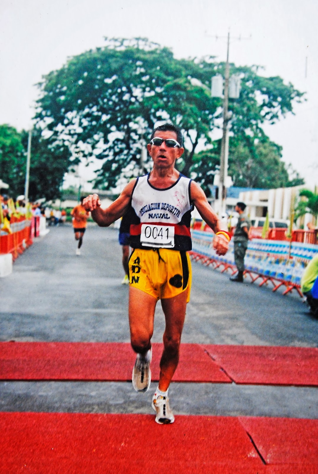 UCSG Infoblog: ‘Correlón’ y sastre a la medida...