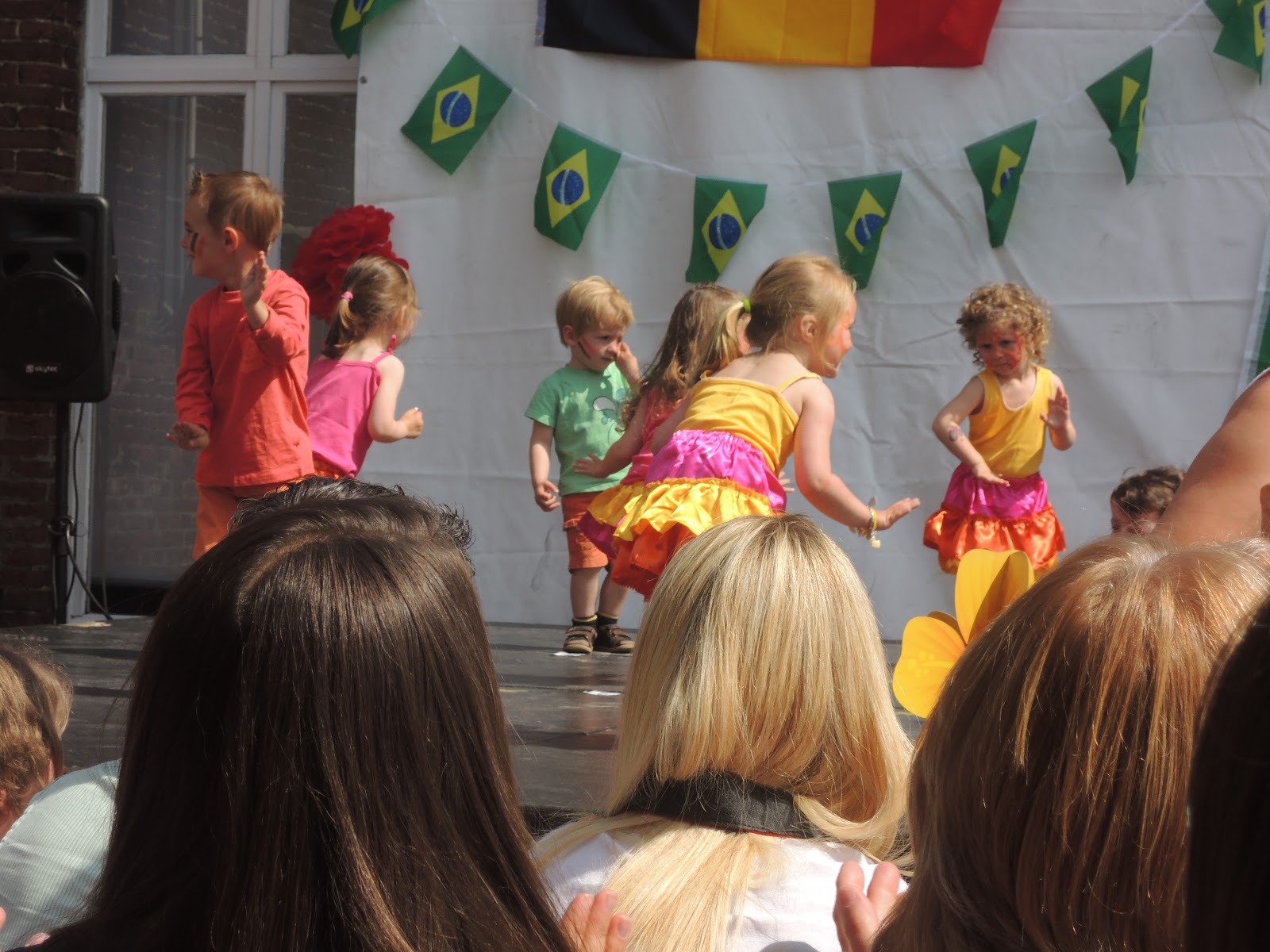 Une grenouille à Bruxelles: Fancy-fair à la fraise