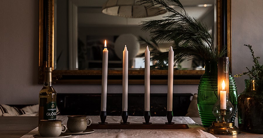 Vintage House: 1: A ADVENT