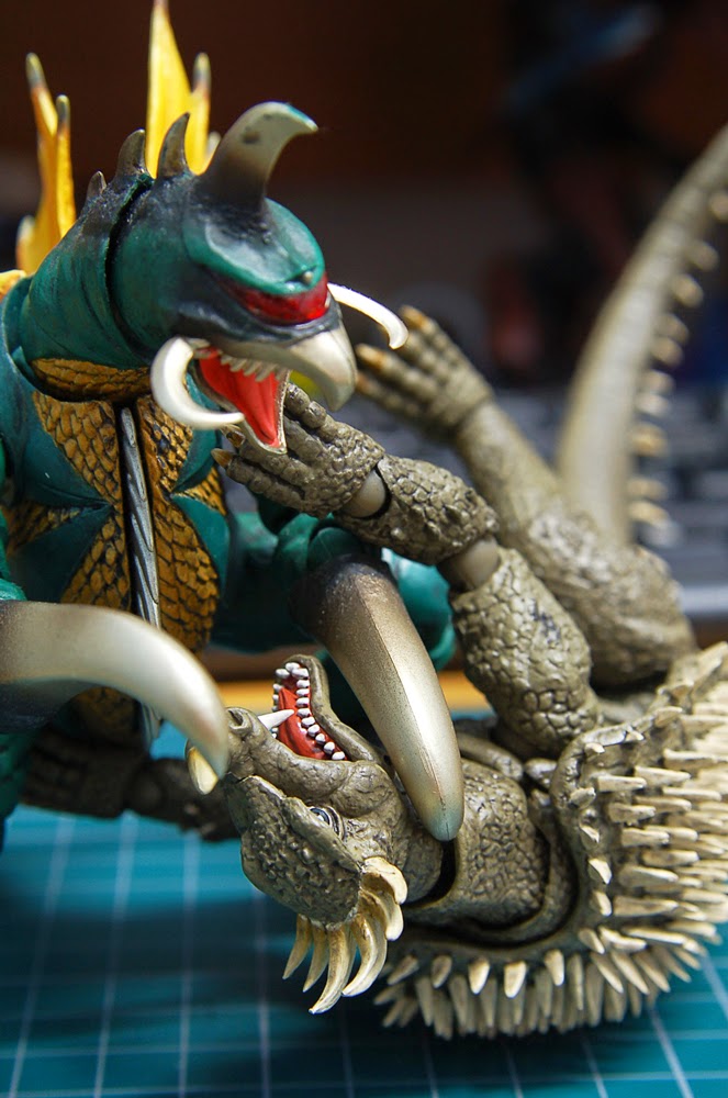 Plastic Heap: Sci Fi Revoltech Anguirus