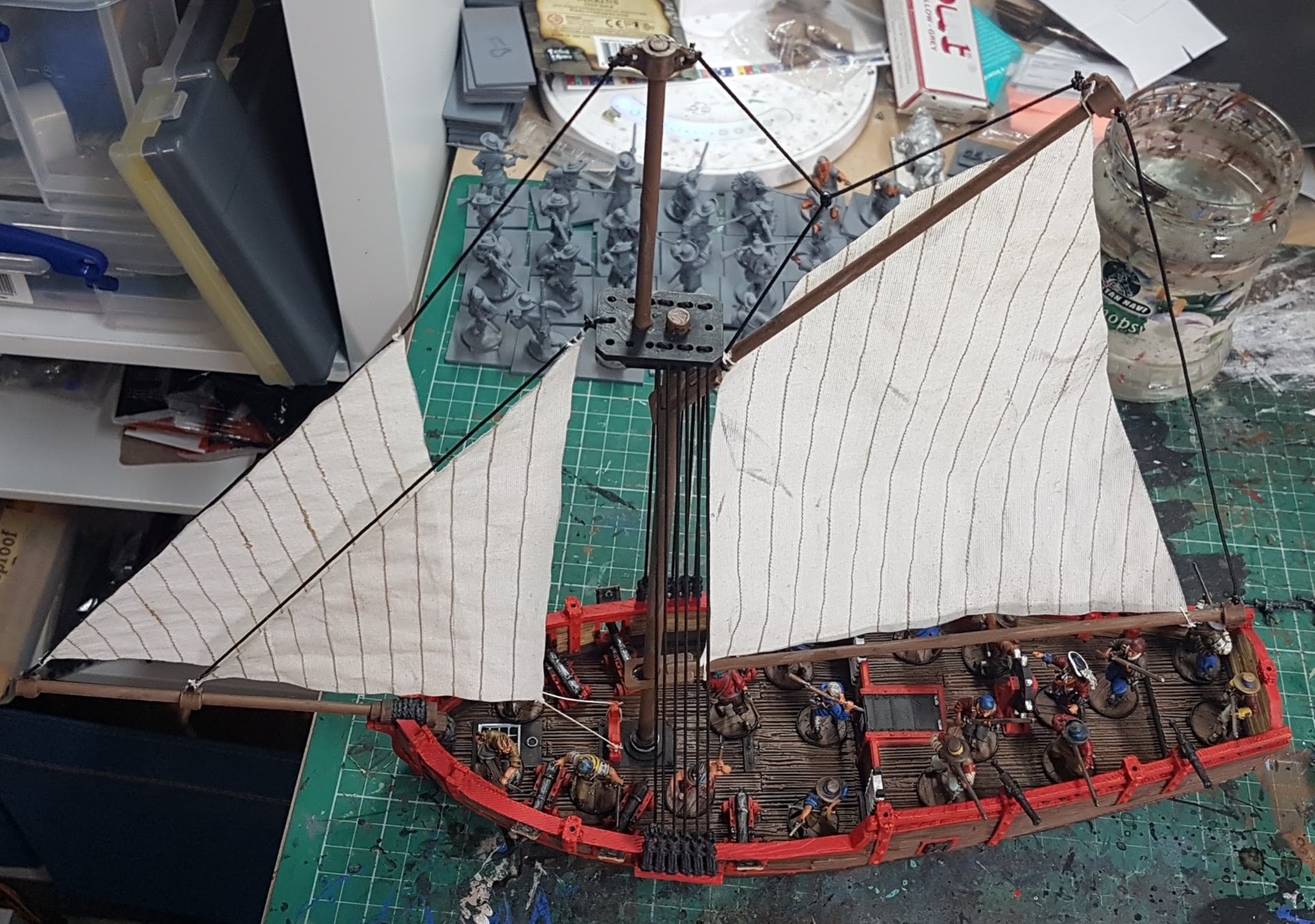 Yith's Wargaming Blog: 28mm Scale 3D Printed Sloop and Pirates