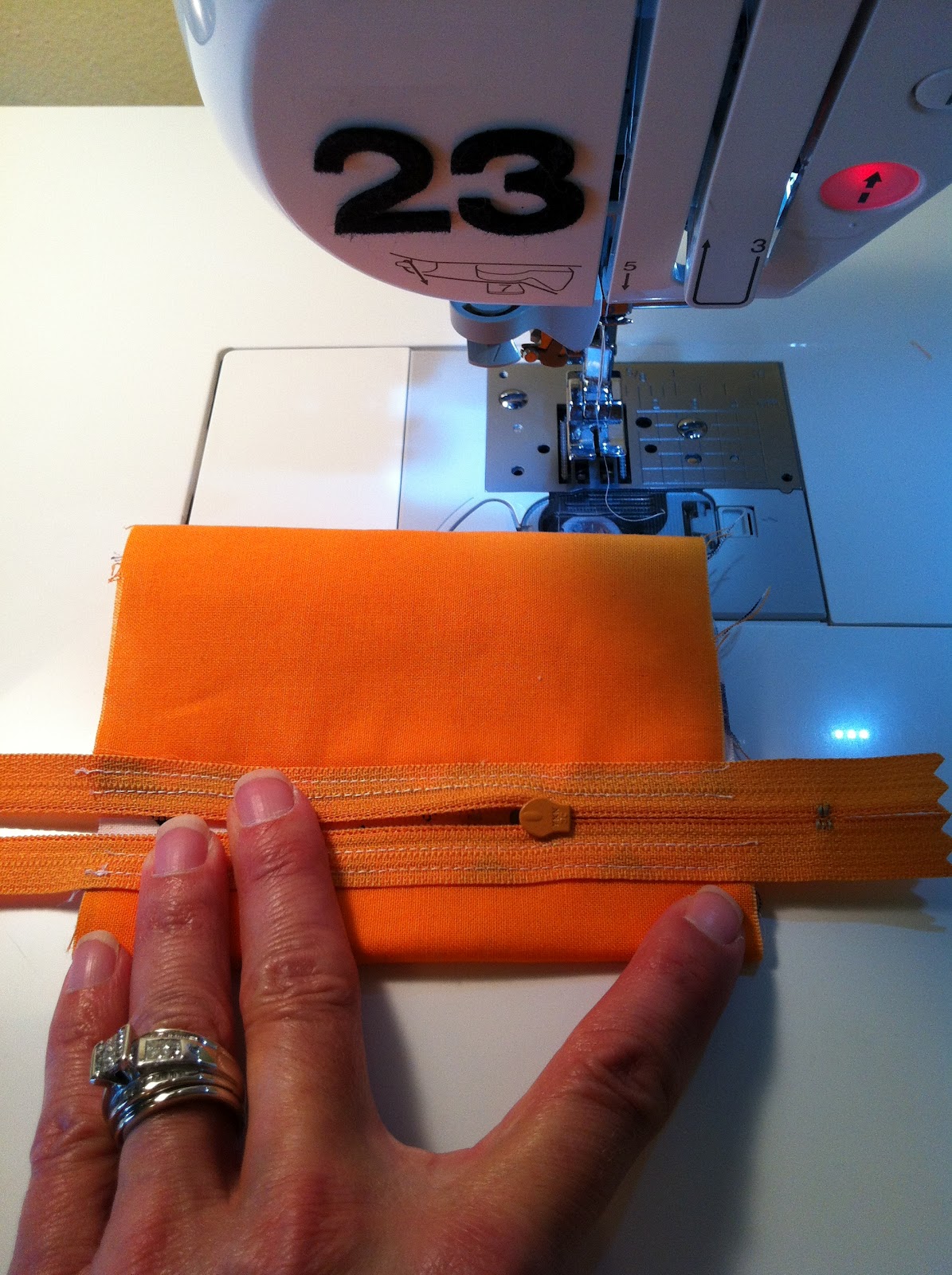 keeperoftheskieswife: Coin purse tutorial