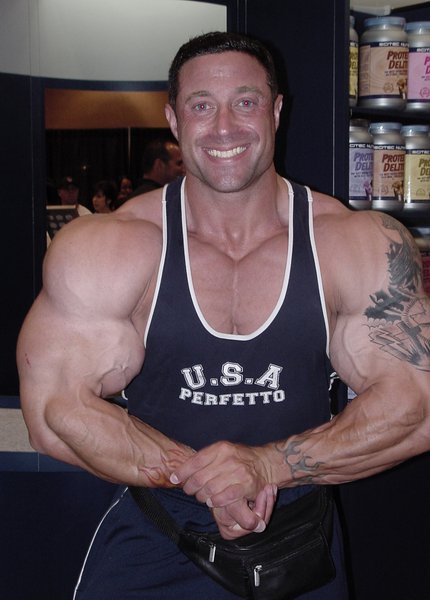 Worldwide Bodybuilders: American super god Eddie Moyzan