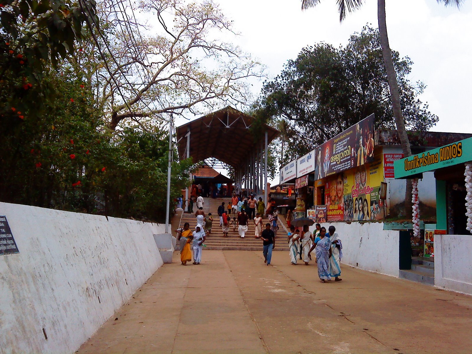 Tours and Travels: The Chottanikkara Bhagavathy Temple In Kerala