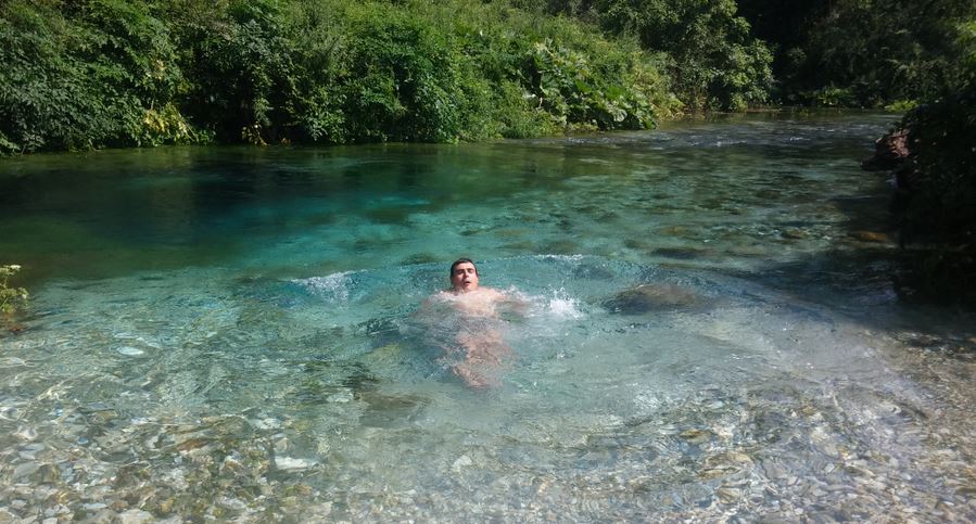 Ojo Azul o Blue Eye, Albania.