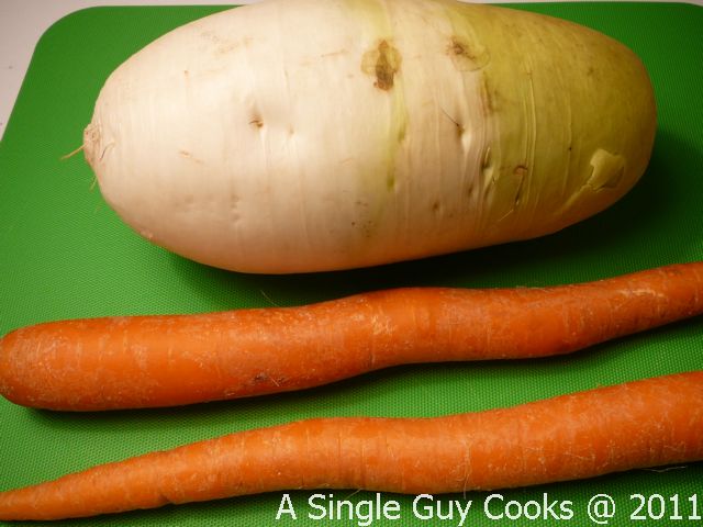 A Single Guy Cooks: Pickled moo #1 - Korean pickled radish and carrot