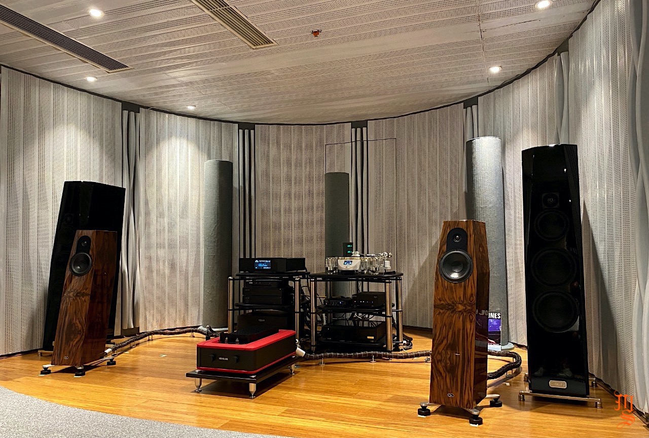 GRAND MASTER AT A PHILIPPINE DISTRIBUTOR SHOWROOM – M & S | Ultimate ...