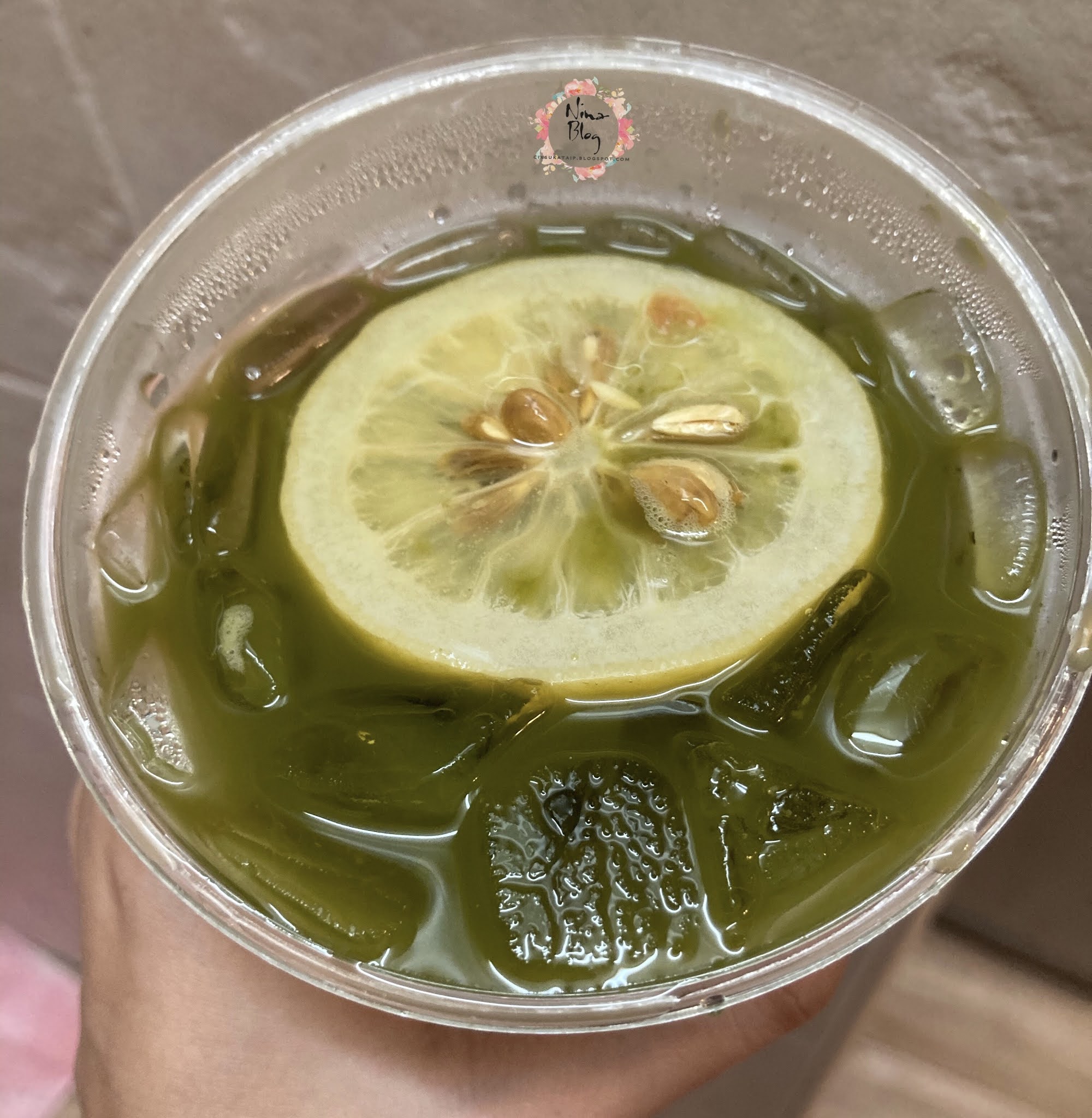 Starbucks : Ice Shaken Tropical Green Tea Lemonade | cik sukα taip