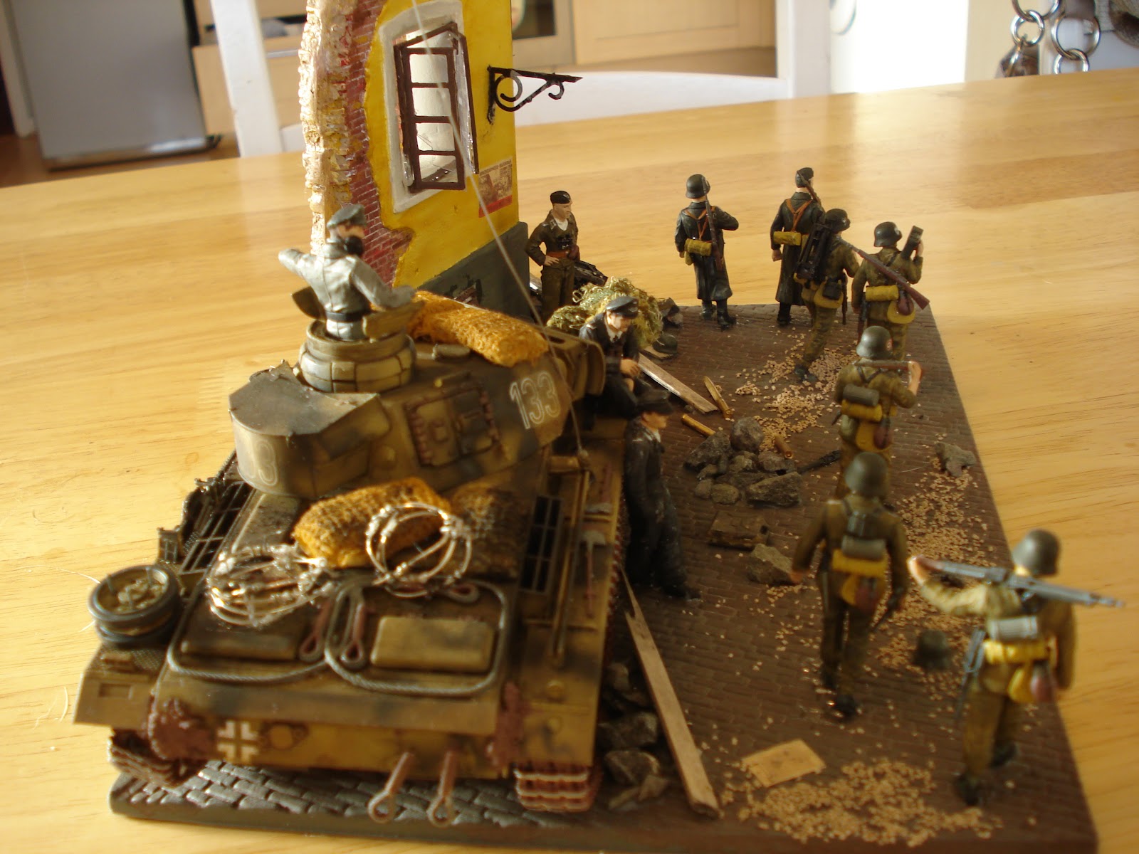 My Models and Dioramas: Diorama 4:'broken down'