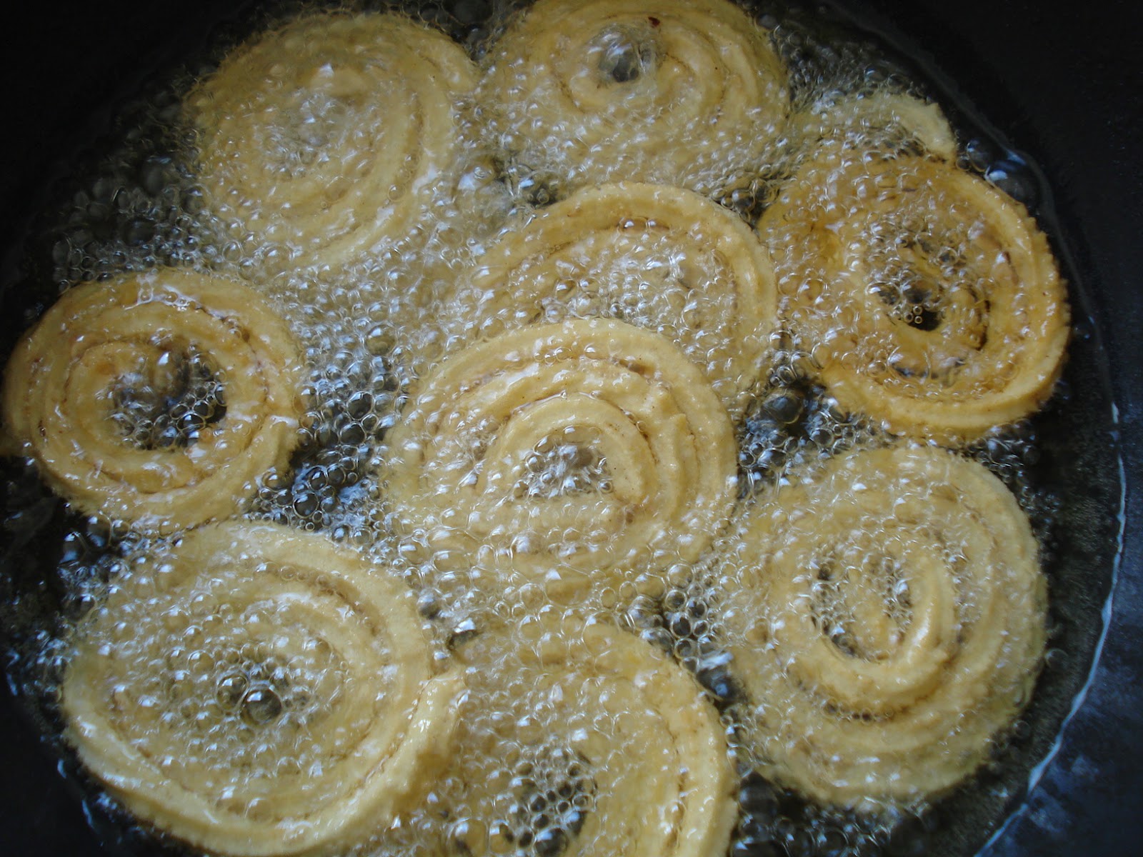 Recipes For Veggies: Chakuli/Muruku