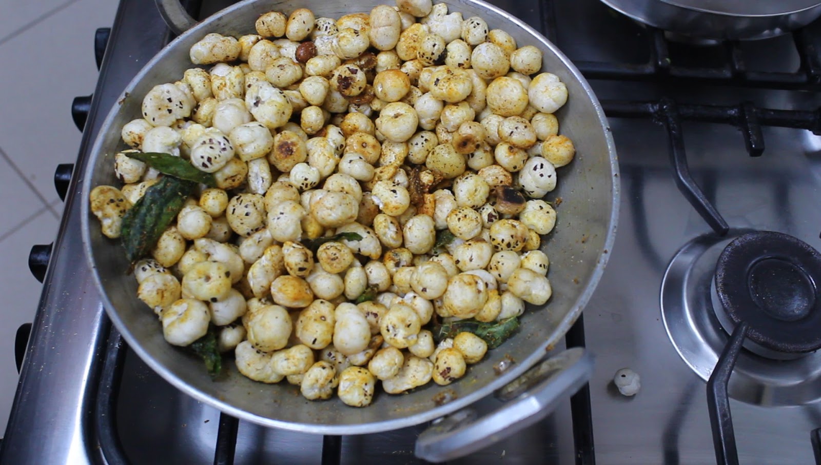 Roasted Fox Nuts (Phool Makhana) | Makhana Snack • My Culinary Expressions
