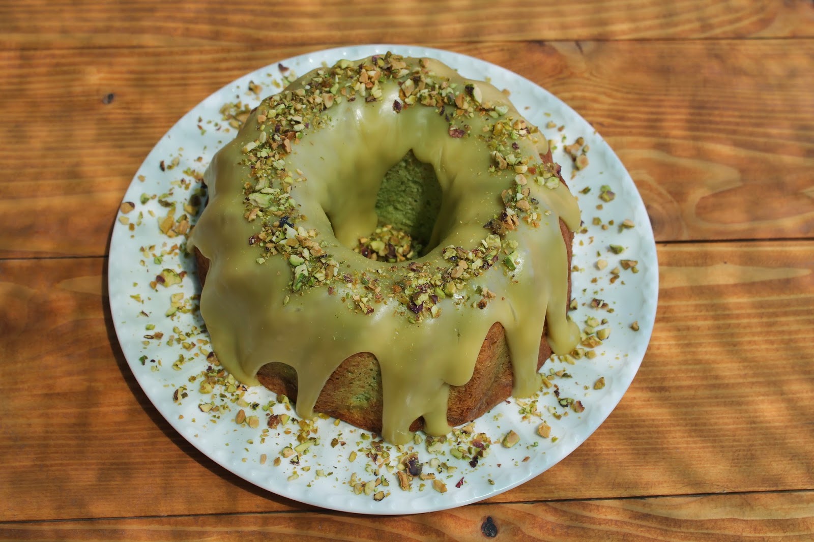 DeLaVera ...: PASTEL DE PISTACHO