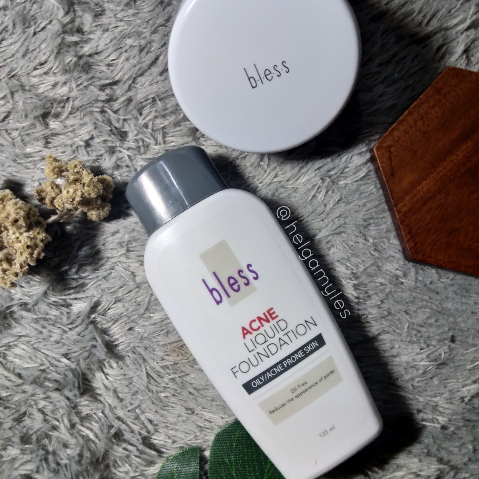 [REVIEW] BLESS COSMETICS ACNE LIQUID FOUNDATION & ACNE FACE POWDER ...