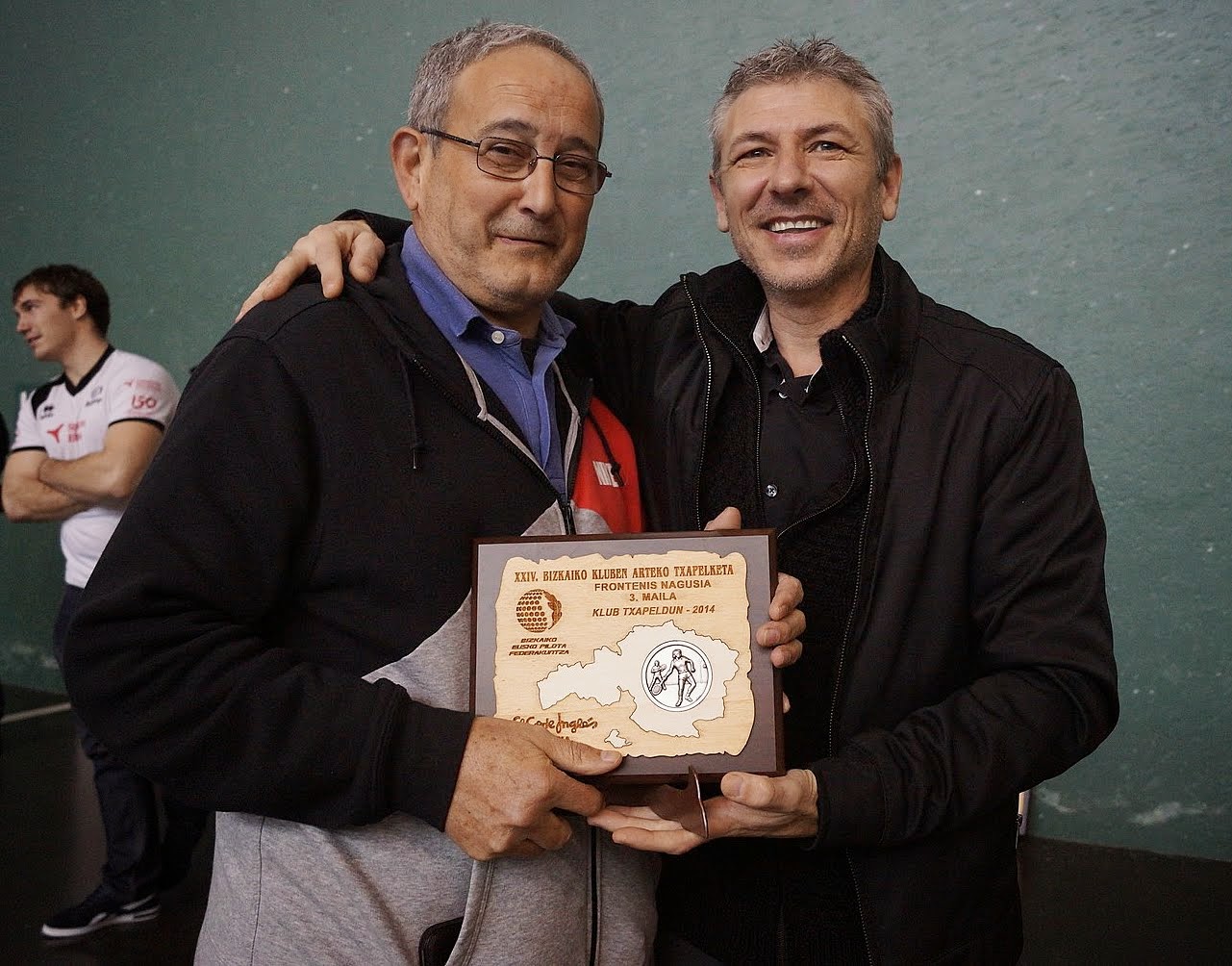 Haixeder: XXIV. BIZKAIKO KLUBEN ARTEKO TXAPELKETA. Finales de Frontenis