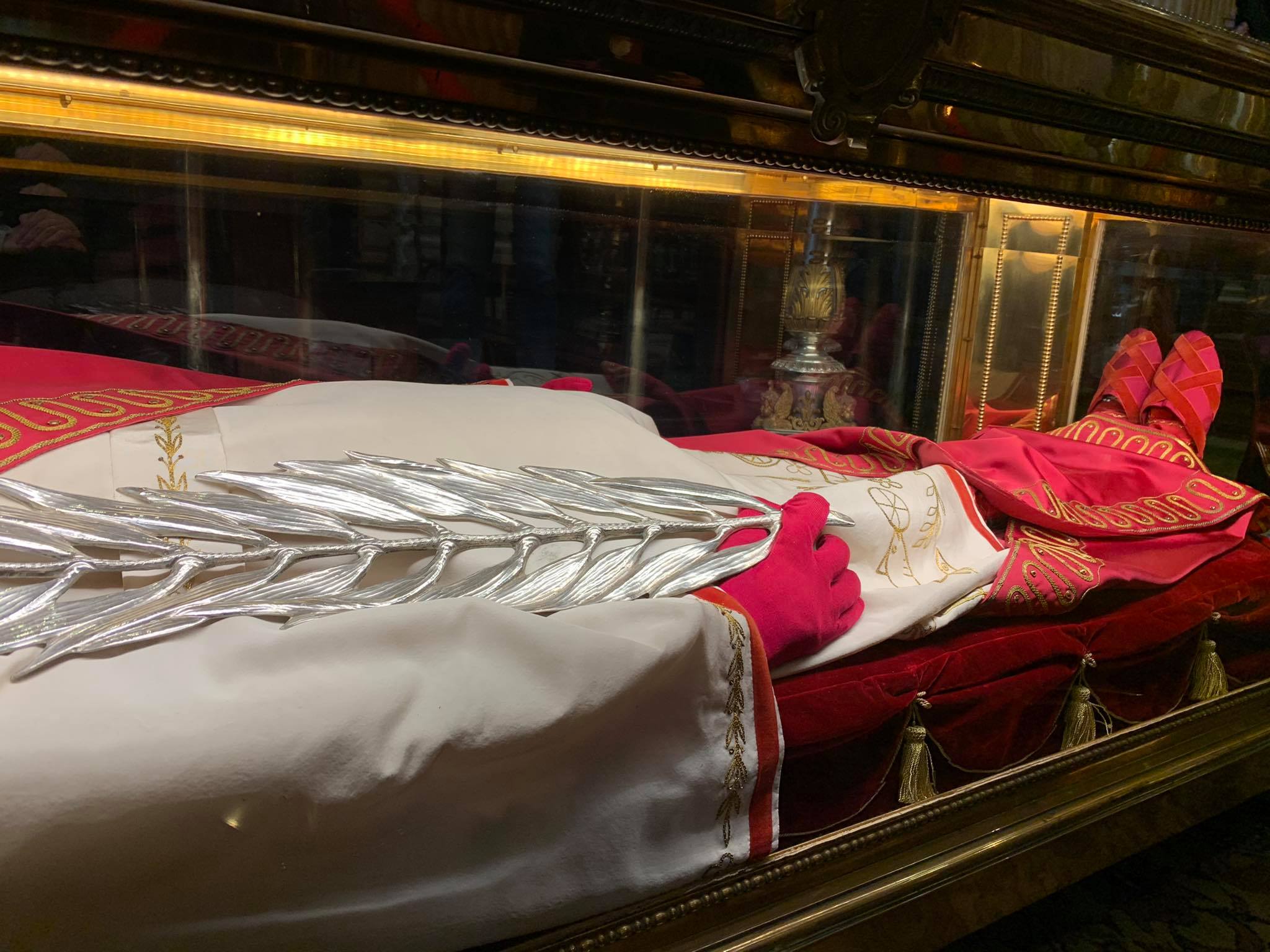 New Liturgical Movement: The Relics of St Victor Maurus in Milan