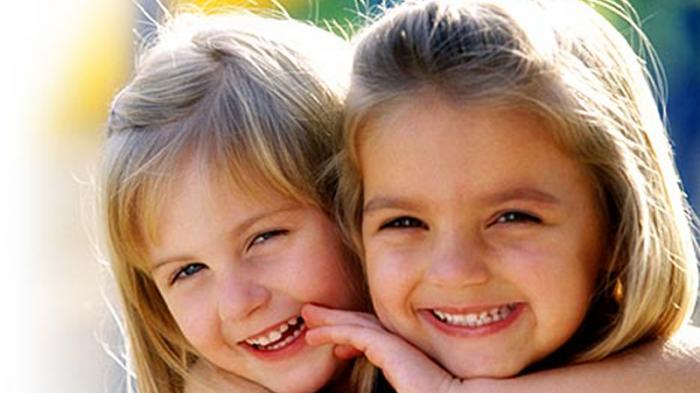 Cinta Pada Yang Satu: KENAPA PERLU SENYUM?...