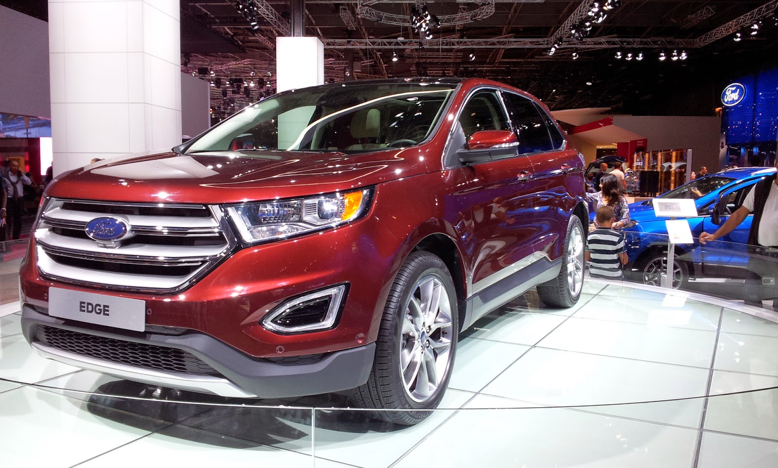 [update videos]Ford Edge a caminho | Quatro rodas e um volante!