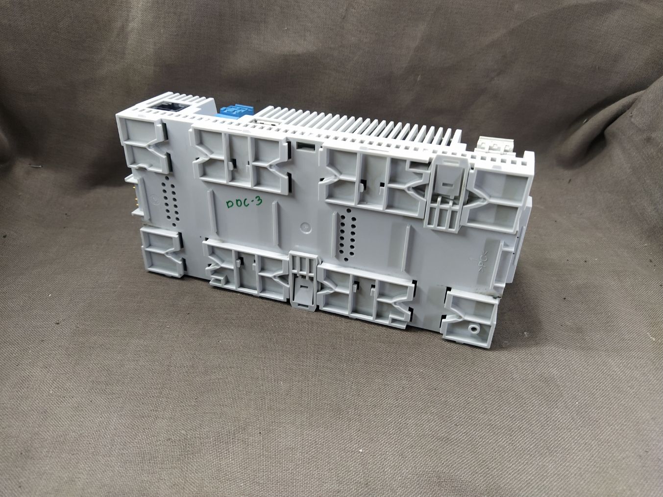 SIEMENS PXC100.D AUTOMATION STATIONS MODULAR 24V AC PXC100-D