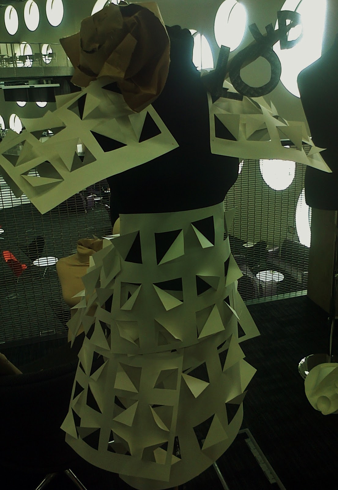 RAVENSBOURNE FOUNDATION YEAR BLOG: PAPER MANIPULATION