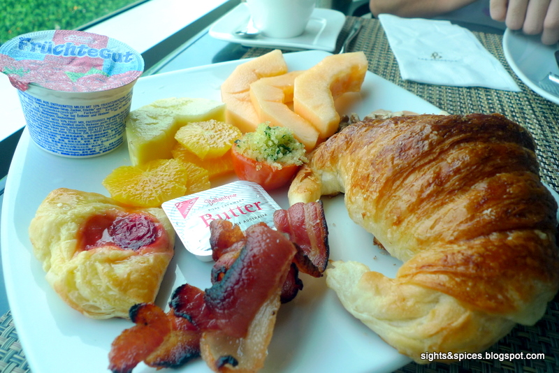 Sights and Spices: Spices: Cafe D Asie