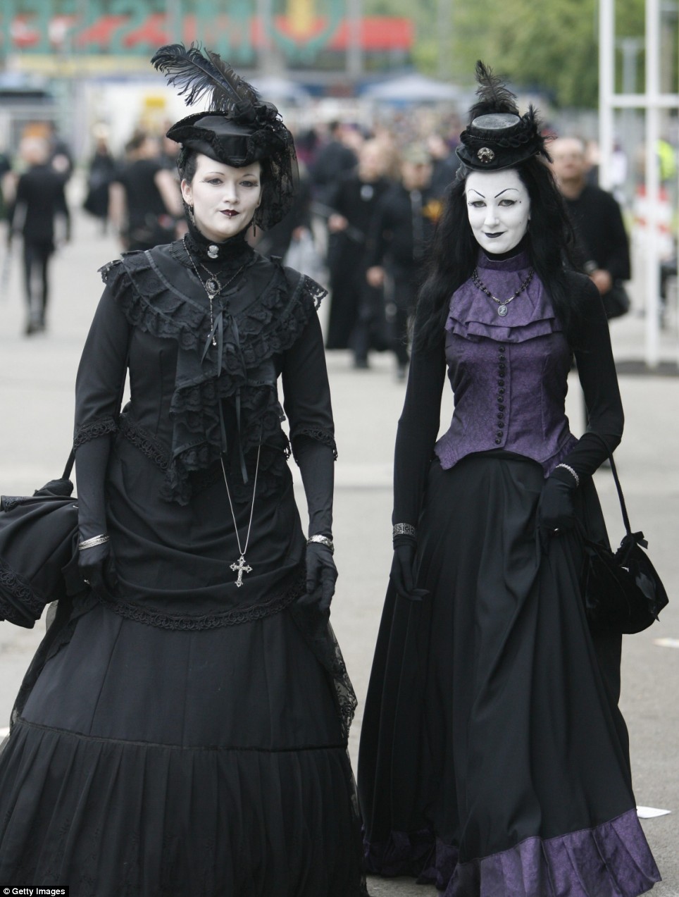 STYLE FACTS: GLAMOUR OF THE DARK, Gothic in fashion: Marc T.