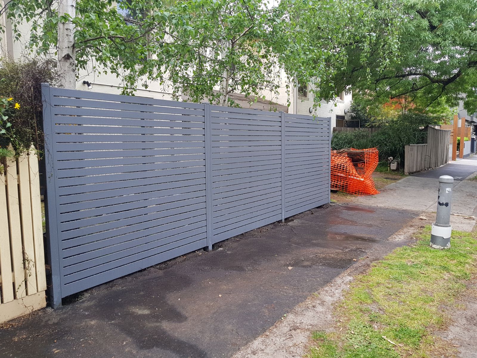 Ironman Fencing: Aluminium slat screening, fences and gates