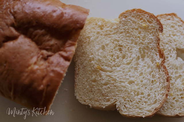 Minty's Kitchen: Creamed Corn Bread Loaf
