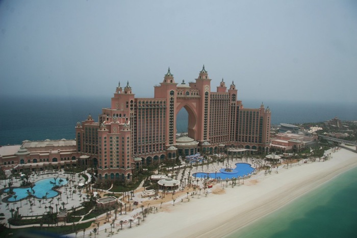 Awsome Places In Worlds To Visit: Atlantis Hotel Resort In Dubai UAE
