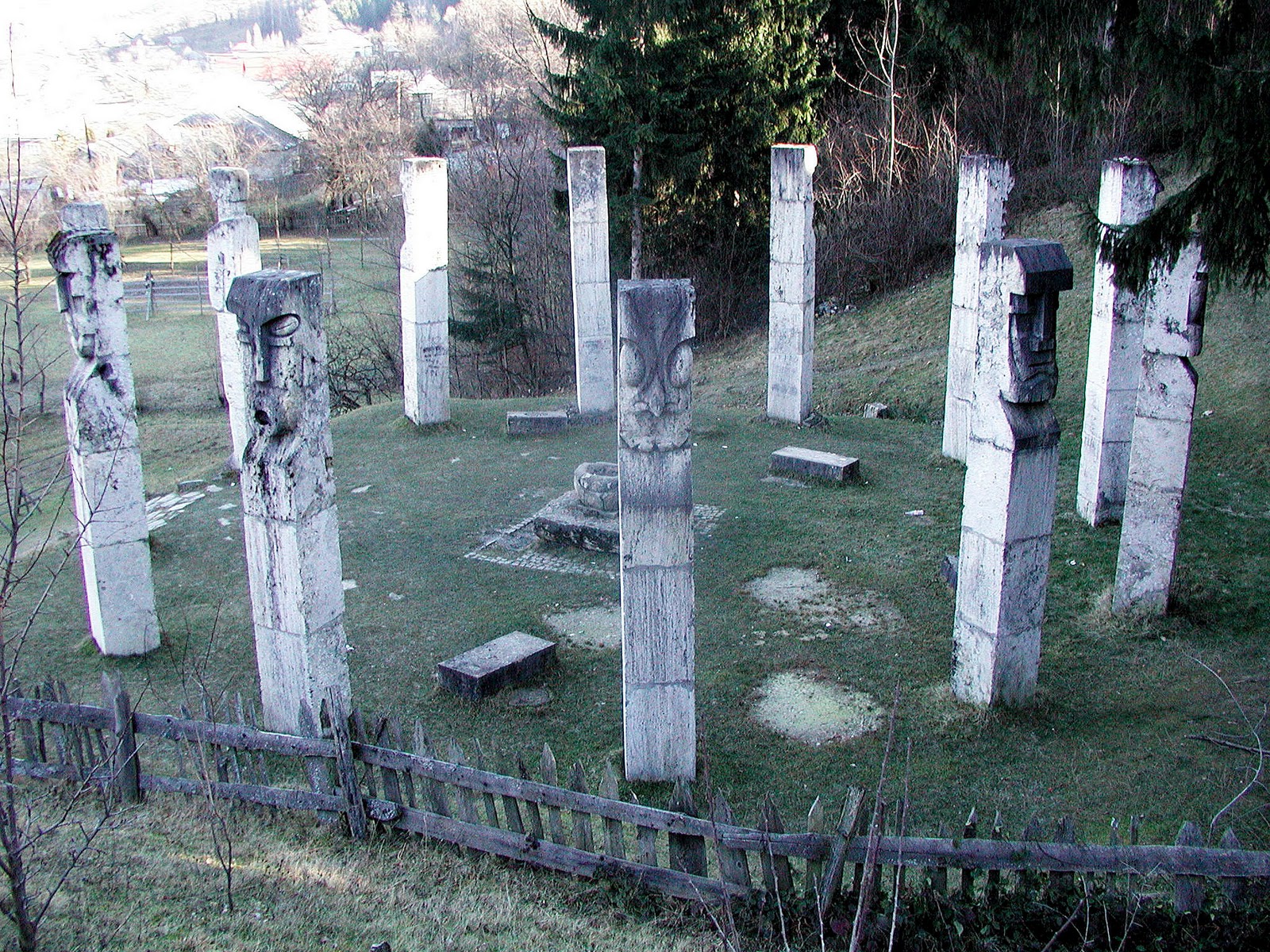 O întâlnire memorabilă cu Vida Gheza. Despre Monumentul de la Moisei