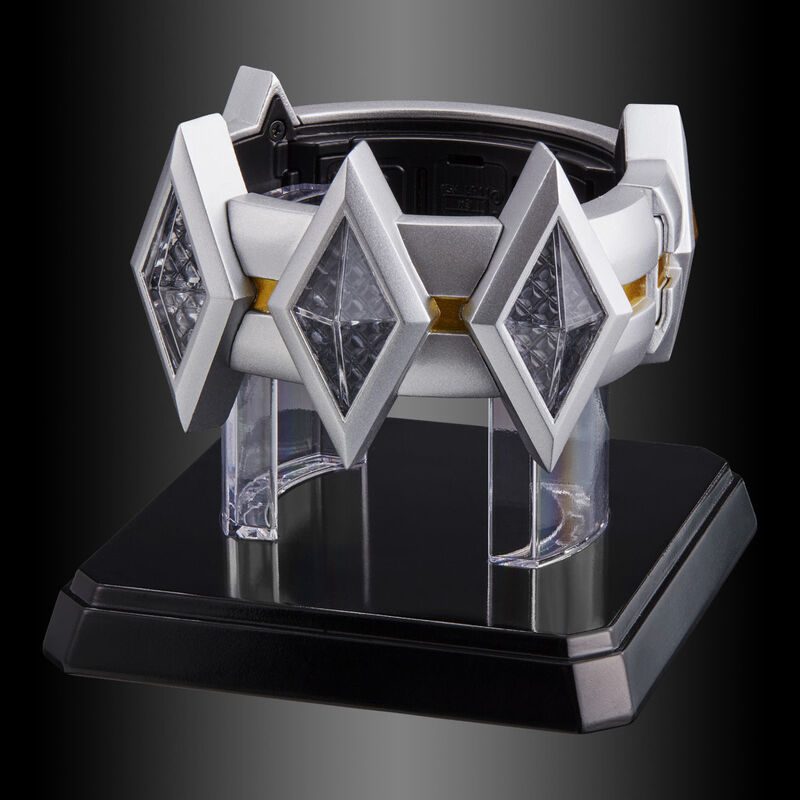 Premium Bandai Announces The Ultra Prop Replica Ultra Zero Eye & Ultra ...