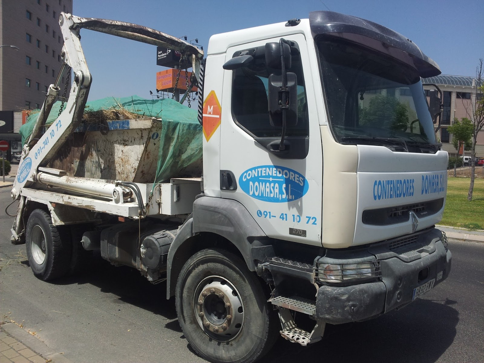 Alquiler de contenedores de escombros en Madrid. CONTENEDORES DOMASA S.L