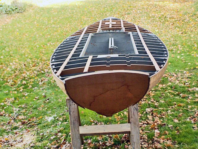 Earwigoagin: A Hybrid Row-Sail Dinghy from the Late 1800's?